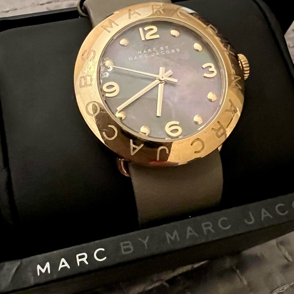 Marc Jacobs | Accessories | Marc Jacobs Amy Pearl Faced Leather Strap ...
